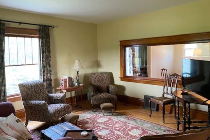 Entire Farmhouse In The Country - Iowa