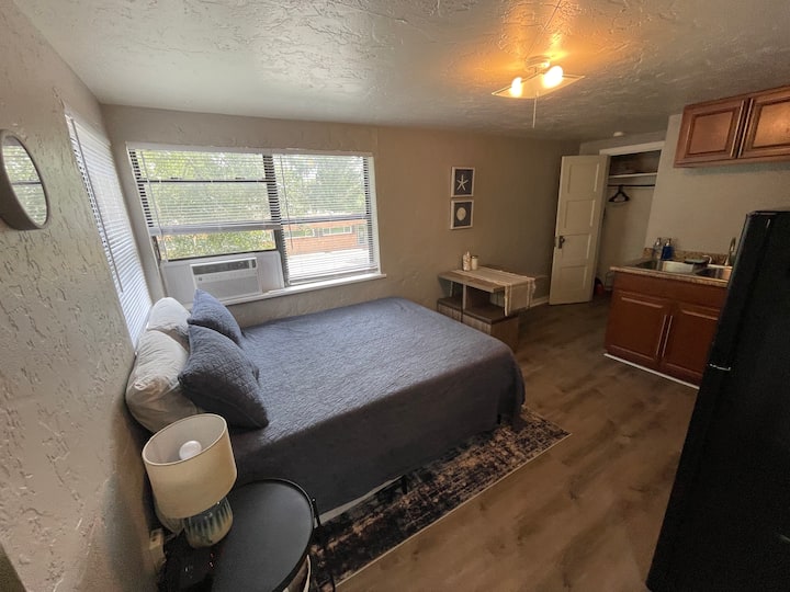 Studio Near University Of Florida - Gainesville, FL