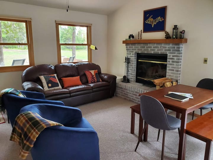 Private Lake Superior Cabin Near Copper Harbor