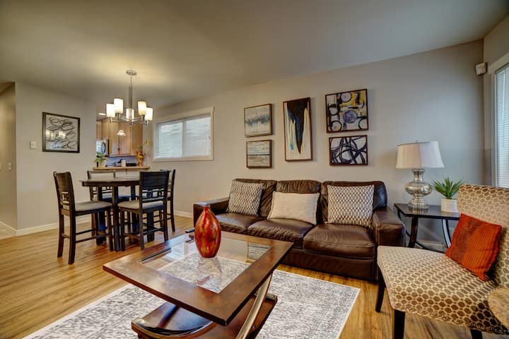 Cozy 2 Bedroom Townhouse In Northgate - Shoreline