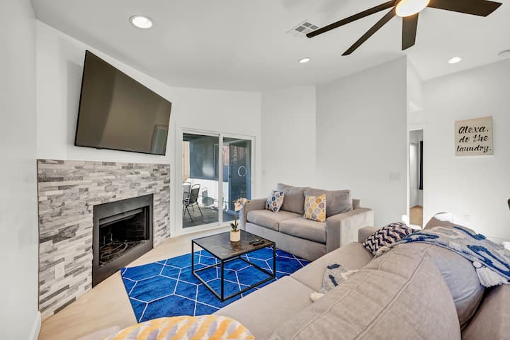 New Remodeled Home In North Phoenix With A Pool - Phoenix