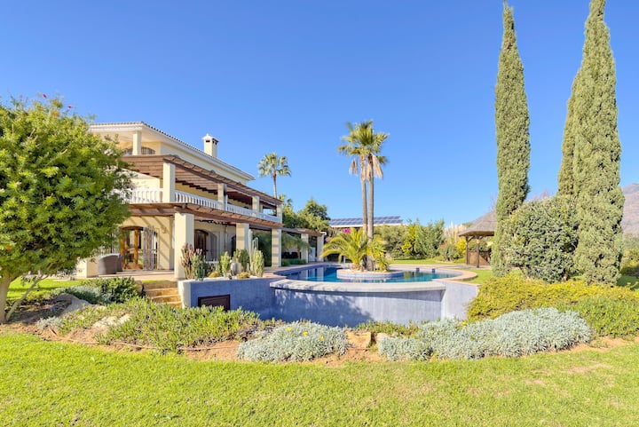 Luxury 7 Bedroom Villa For 14 Guests With Privacy - Manilva