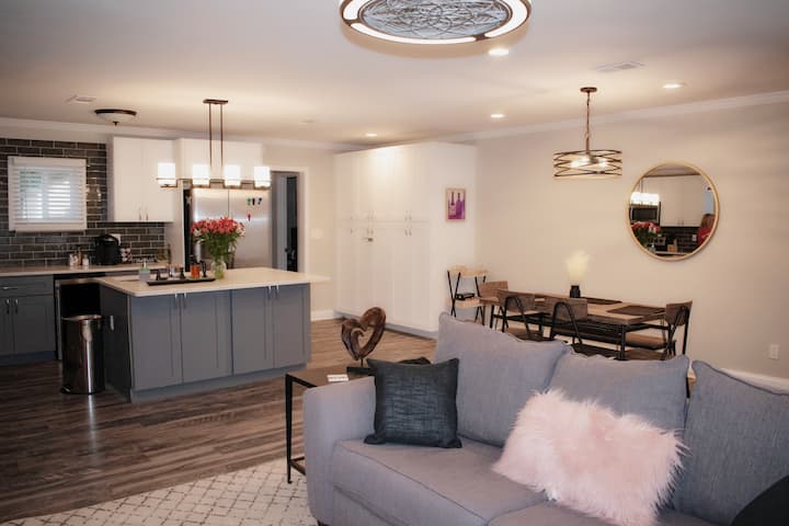 Charming Bungalow Min From Airport,porsche,dwtnatl - Atlanta, GA
