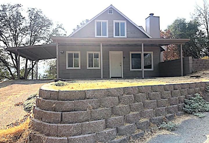 Renovated Home Near Yosemite And Bass Lake - Oakhurst, CA