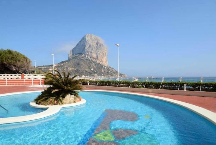 Calpe, Baños De La Reina.
Edificio Rubino - Calp