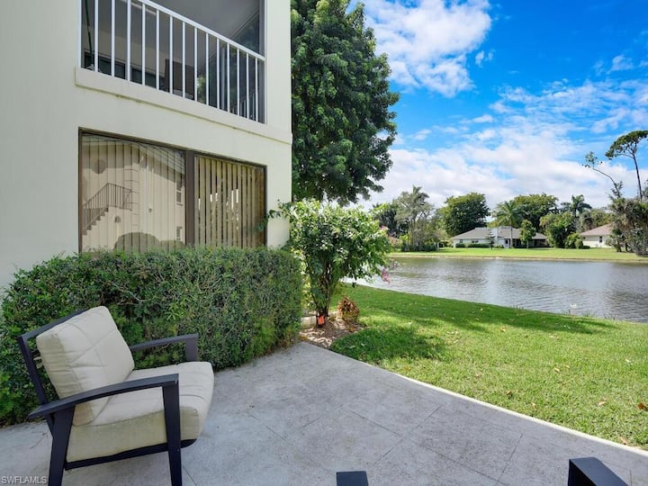 Prime Location, Townhouse In Tennis Academy - Naples, FL