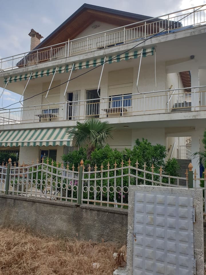 Cozy 1 Bedroom Apartment By The Beach- Left Side - Velipoja