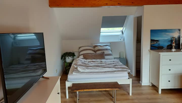 Freundliches, Helles Zimmer Mit Terrasse - Schleswig-Holstein