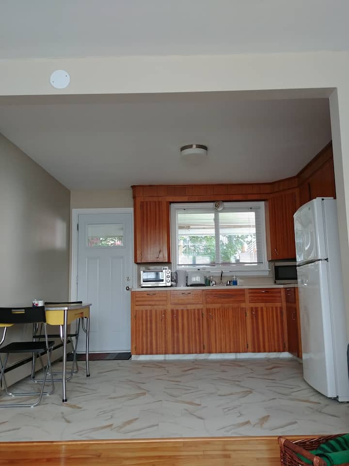 Non-smoking 2- Bedroom Rental With Private Access. - 