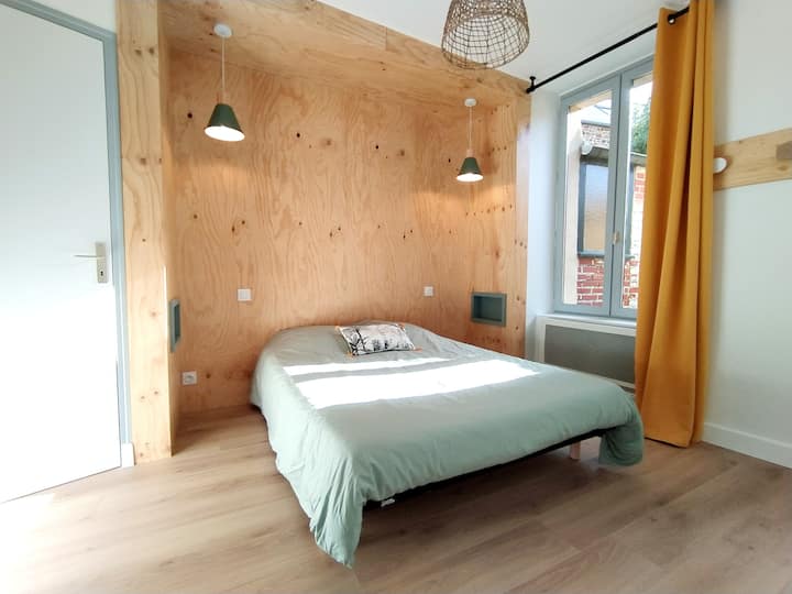 Terrasse Paisible & Ensoleillée, à 2 Pas Du Centre - Fougères