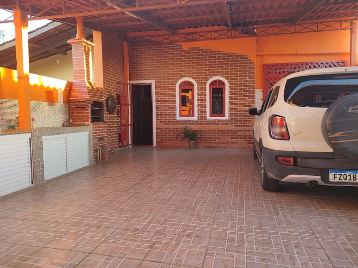 Casa Completa A 50 Metros Da Praia Das Palmeiras - Caraguatatuba