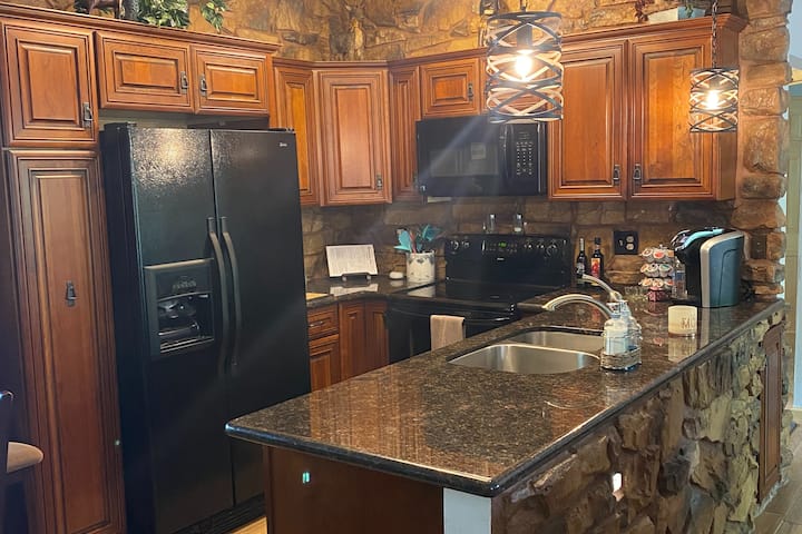 Beautiful Condo On Pinetop Golf Course! - Pinetop-Lakeside, AZ