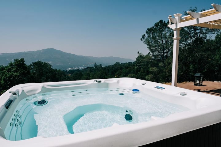 Yosemite Hilltop Getaway | Stargaze + Hot Tub - Yosemite National Park, CA