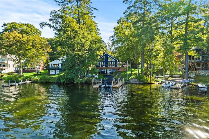 Bluebird Hideaway - Lakefront-fireplace-hot Tub‼️ - Glens Falls, NY