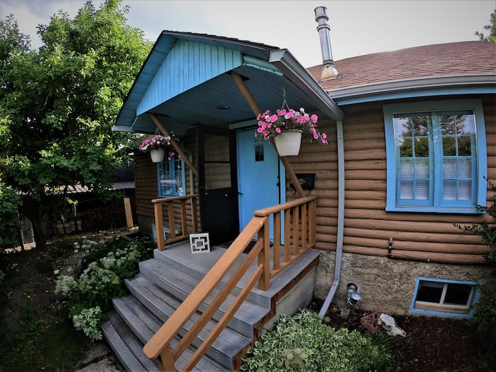 Downtown Bozeman Western Cottage - Bozeman, MT
