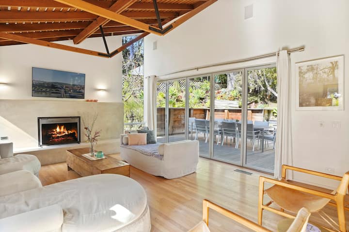 Chic Breezy Beach-style House - Walk To The Beach! - Laguna Beach, CA