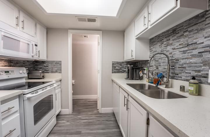 Peppertree Paradise - Henderson, NV