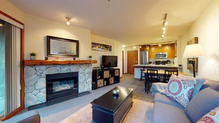 Ski-in Ski-out Condo @ The Aspens In Whistler - Whistler