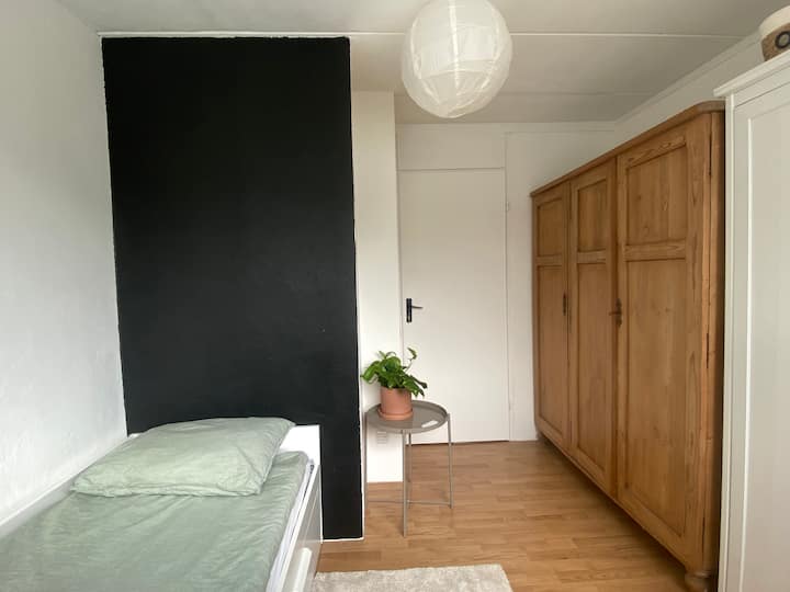 4. Private Bedroom. Shared House. - Tilburg