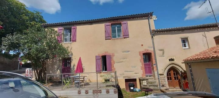 Gîte - 3 Chambres 12 Couchages- 12 Personnes - Apremont