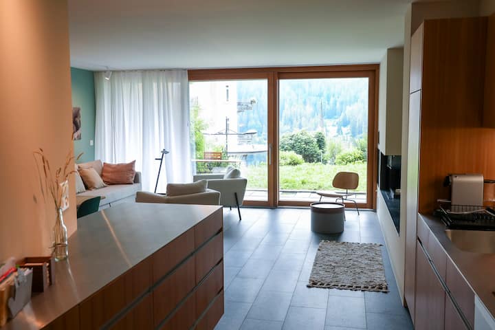 Moderne Ferienwohnung Mit Gartensitzplatz - Scuol
