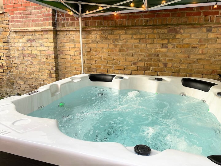 The Garden Apt | Hot Tub | Westbrook Bay Beach - Westgate-on-Sea