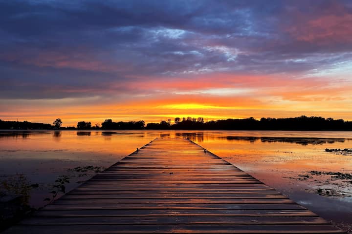 Fighting Island Vacation Rentals & Homes - LaSalle, Canada | Airbnb