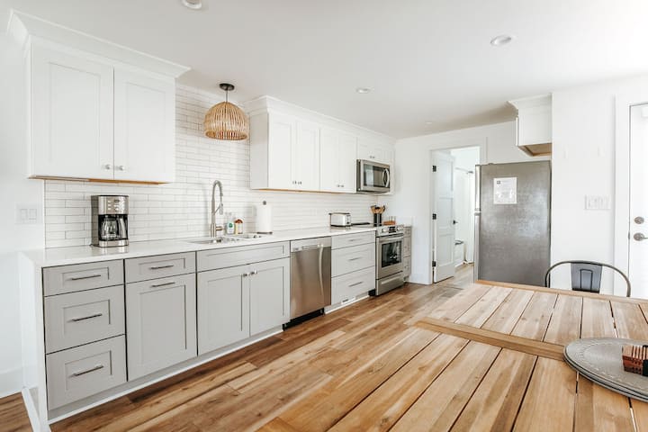 Cozy 2br/2ba, 3 Blocks To Beach, Fenced Yard - Cape Charles, VA