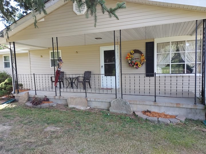 Country Comfort - Marion, IL