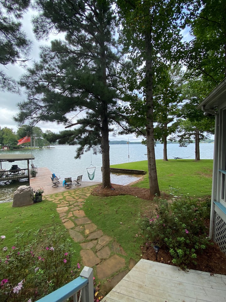 Waterfront Lake Martin Home - 30 Min To Auburn - Lake Martin, AL