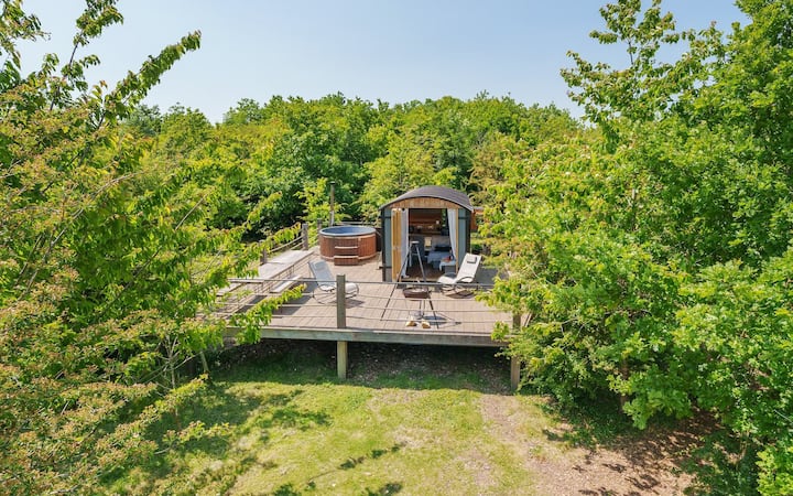 'Deer Cabin' With Stunning View & Hot Tub Option - Somerset