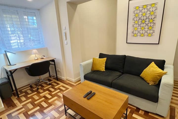 5-star City Center Apt Warm & Cozy — Food & Drinks - Lisbon
