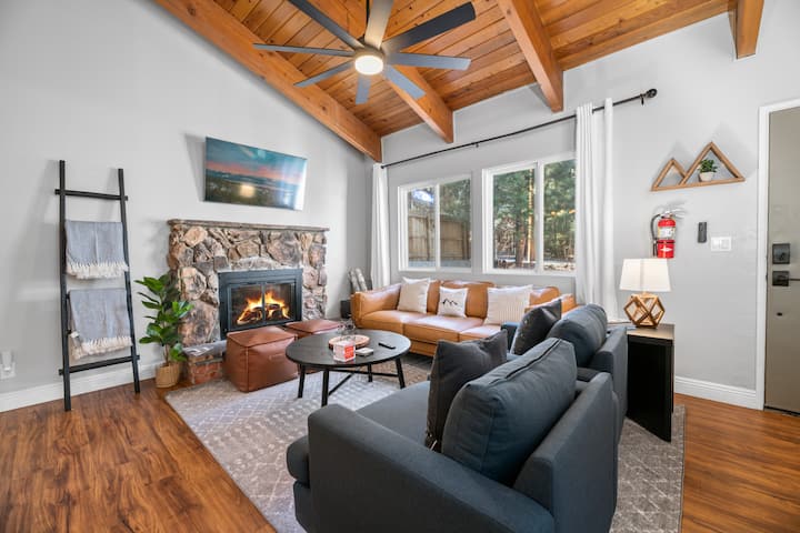 5 Min To Slopes/hot Tub/gas Fireplace/games, Toys - Big Bear Lake, CA