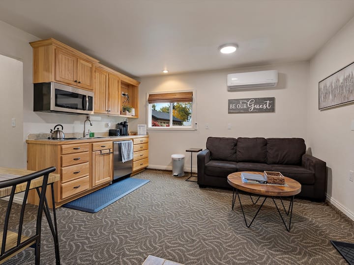 Central Boise Bungalow Near Bsu, River, & Downtown - Boise, ID