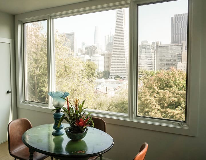 Charming 1 Bedroom Condo With Views - San Francisco, CA