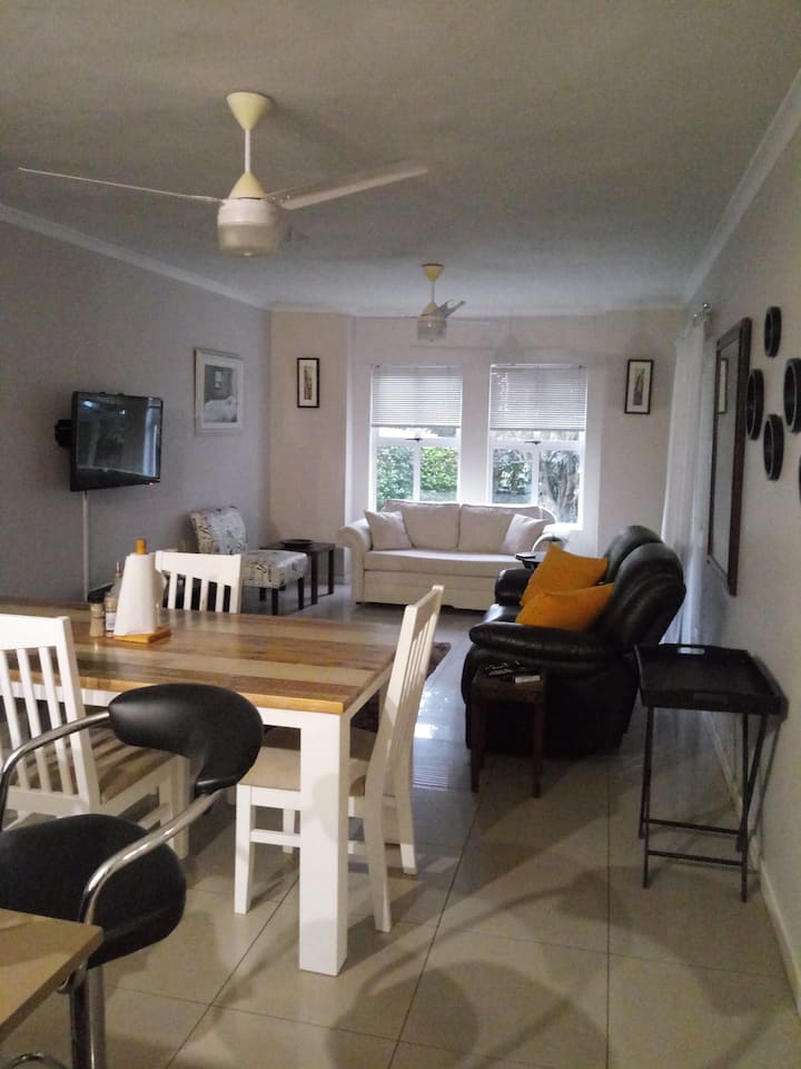 Comfortable 1 Bedroom Apartment For Holidaying - Ballito