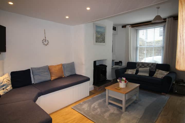 Skrinkle Cottage Within The Walled Town Of Tenby - Tenby