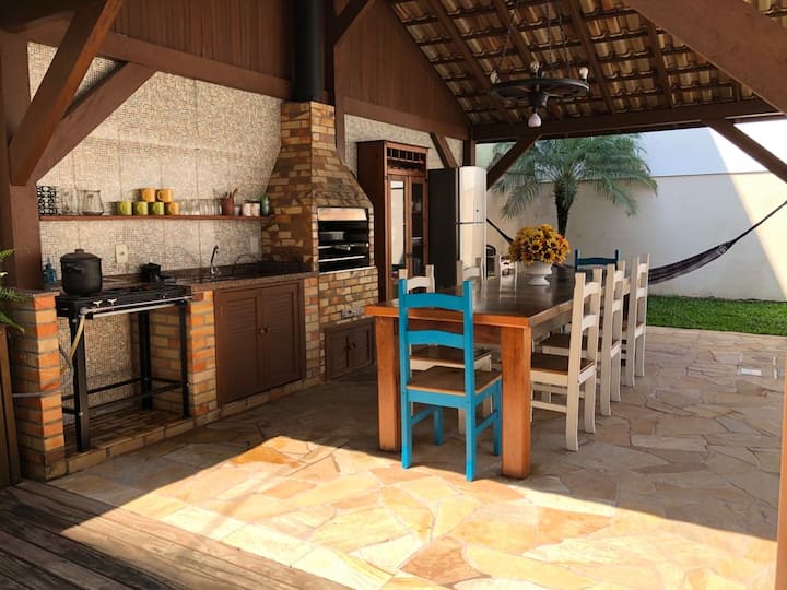 Casa Ampla Com Piscina, Ambiente Familiar. - Pôrto Belo