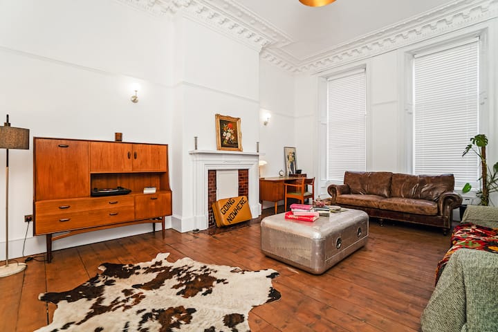 Spacious Apartment In The Heart Of Hyndland! - Glasgow