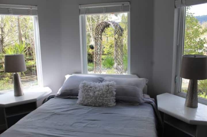 Awesome Furnished In-law Unit Studio In Danville - Danville, CA