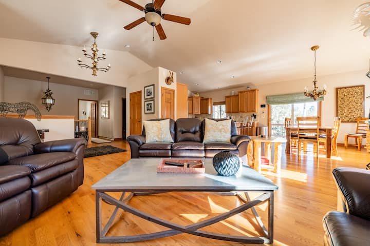 Snow Place Like Home: Mountain Retreat - Woodland Park, CO