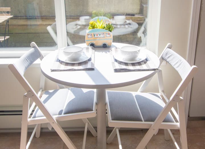 Private, Cozy 1-bd Guest Suite - Vancouver