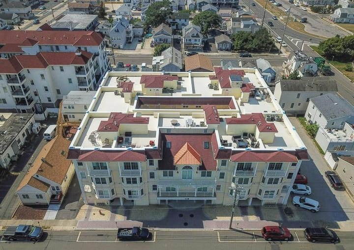 5br W/rooftopdeck-ocean&bay Views-1 1/2 B To Beach - Seaside Heights, NJ