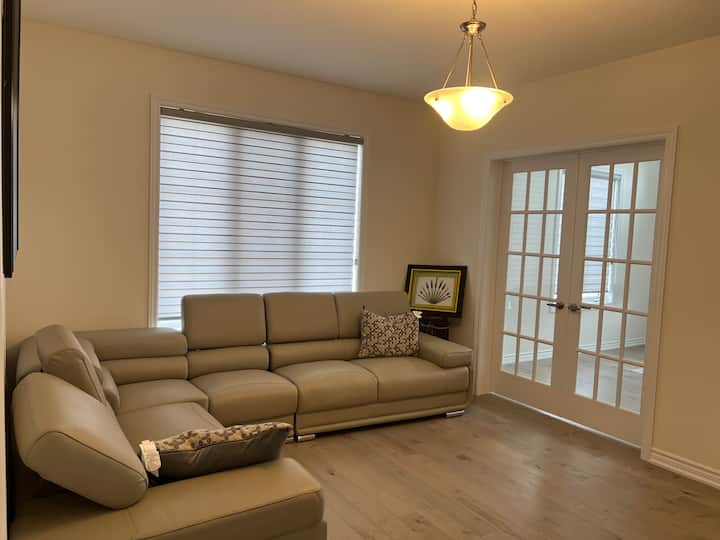 Peaceful House At The Beach - Wasaga Beach