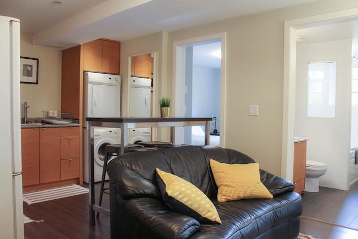 Entire Private Suite In Centre Of Vancouver - 2 Br - British Columbia