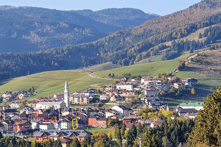 Gallio Centro 10 P.letto,3 Piani,3 Bagni,cortile - Asiago