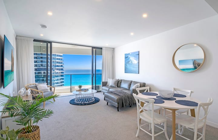 Mega Views @ Oracle Level 32 - Broadbeach