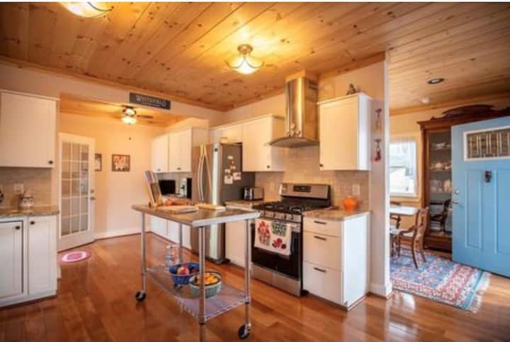Spacious 4 Bedroom Minutes From Bretton Woods - Himalaya, Jefferson