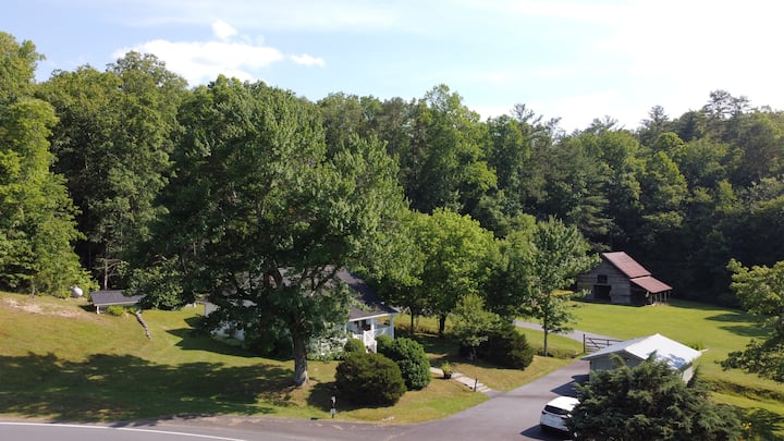 Farm House With Modern Updates - Murphy, NC