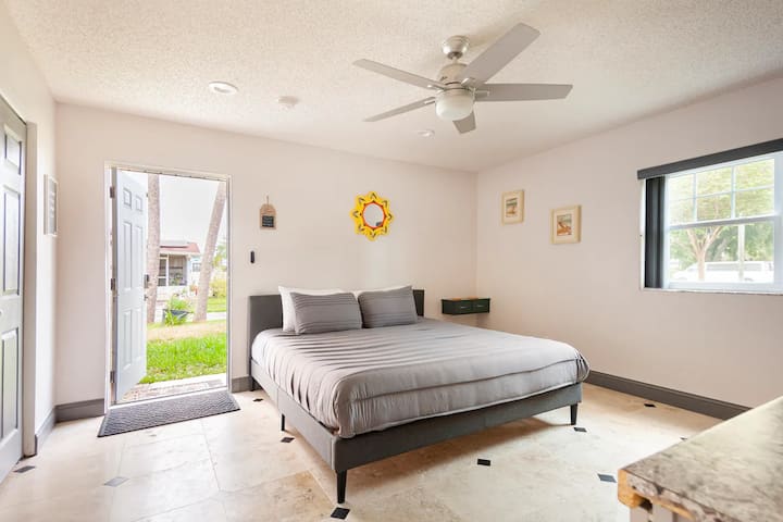 Sunrise Suite -Tpa, Tampa Trails, Parks, Stadiums - Tampa, FL